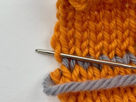 Der Maschenstich – logisch ganz einfach erklärt | sockshype.com